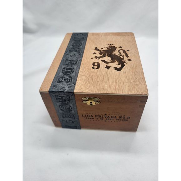 Liga Privada | Storage & Organization | Wooden Cigar Box | Poshmark